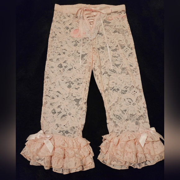 Sugar Thrillz | Pants & Jumpsuits | Sugar Thrillz Pink Lace Capri Pants ...